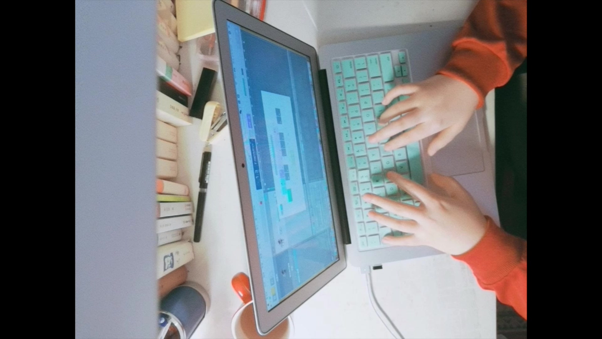 【夏天的风】电脑弹唱?