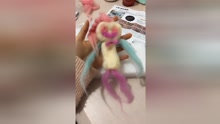 羊毛毡的制作真的很简单,从开始到放弃只需要三秒#戳戳乐