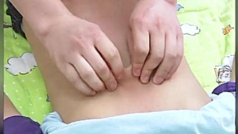 小儿推拿常用手法之小儿捏脊