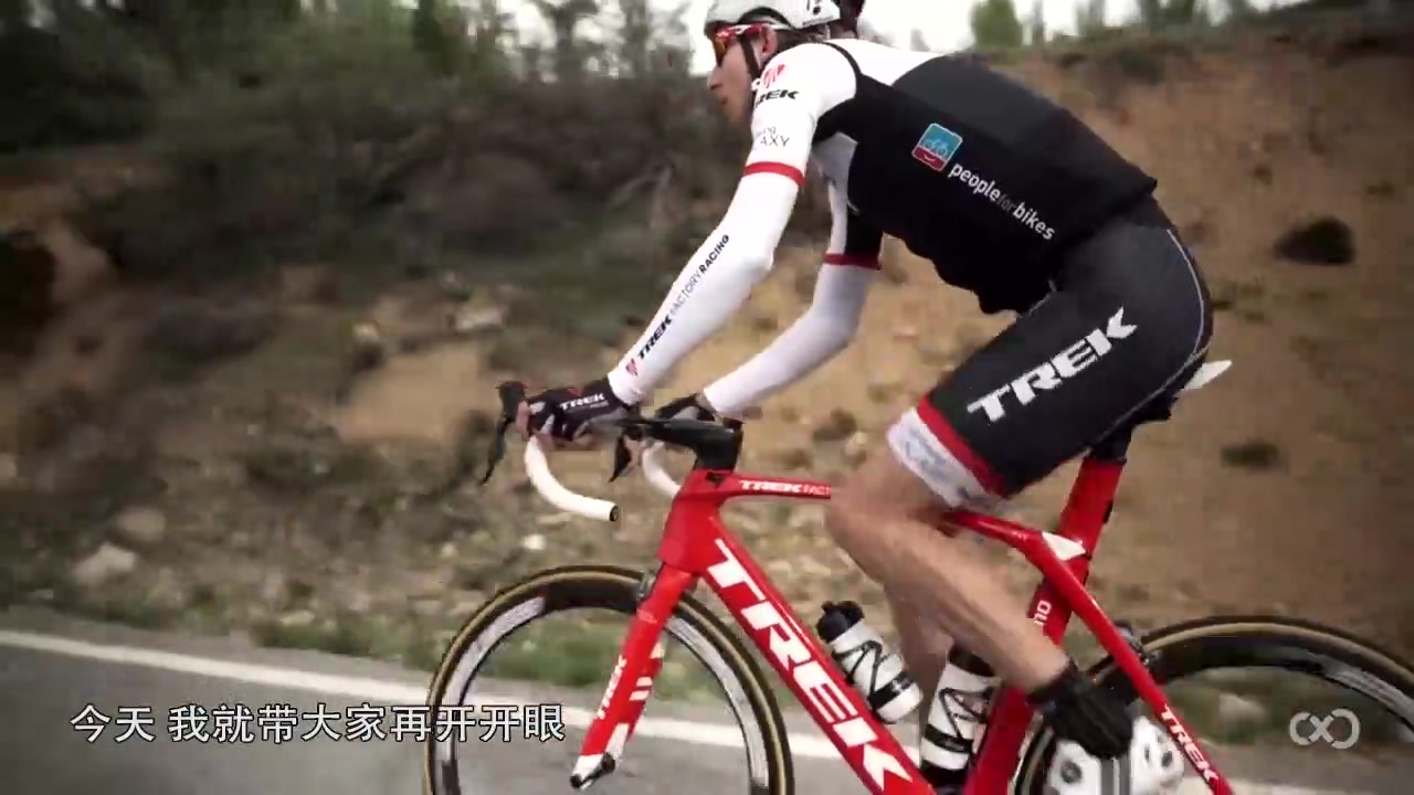 外国牛人设计没有辐条车轮的电动车,可以折叠,想停哪就停哪!