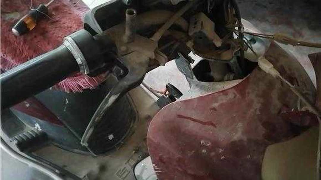 电动车正常骑行停下来加电突然不动,可以检查一下这里。