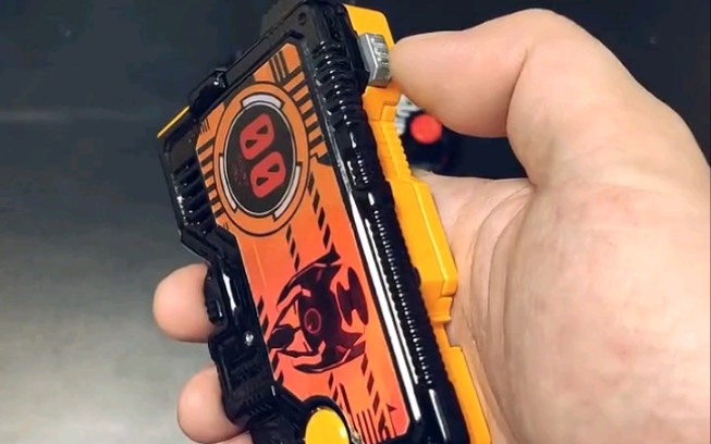 假面骑士零一驱动器连接电脑开机