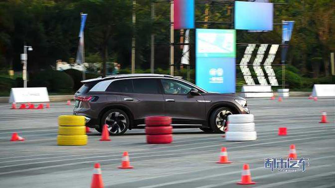 纯电中大型SUV 一汽-大众ID.6 CROZZ