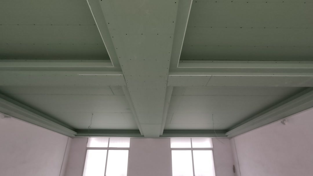 50平米的大客厅中间有大梁,做成这样的方格造型美观大气