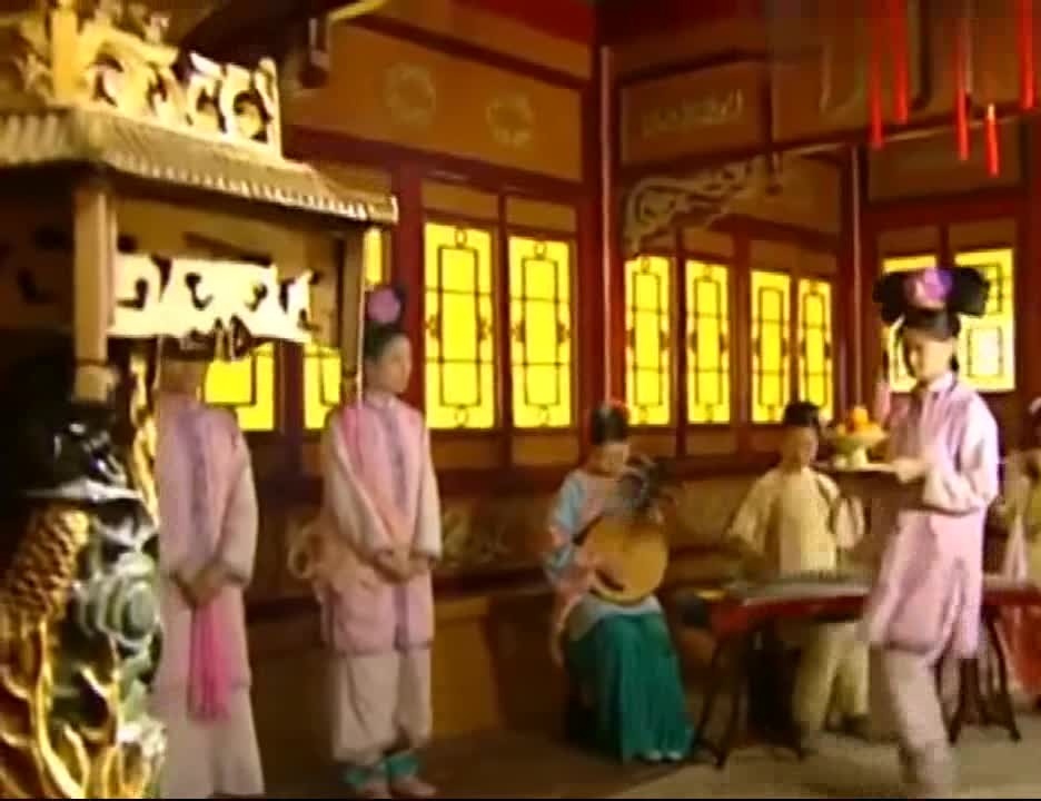 还珠格格:皇上和夏盈盈约会,老佛爷霸气出场一米八啊!