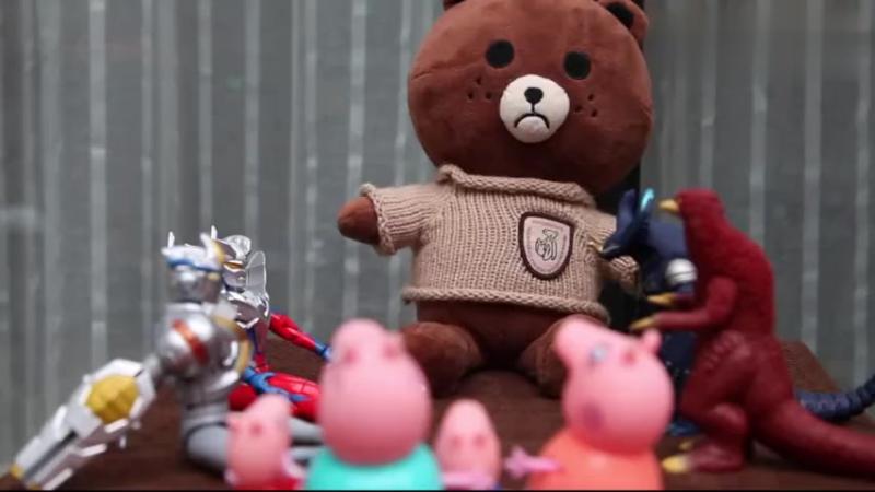 复仇者联盟创意定格玩具动画片,蜘蛛侠和钢铁侠大战犀牛怪