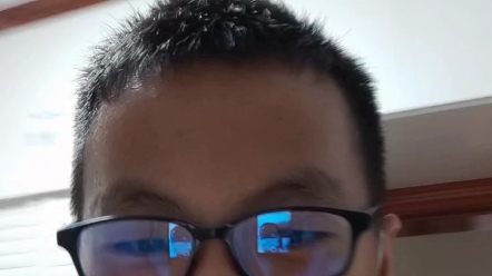 勇敢勇敢我的朋友,但是在家里跑。