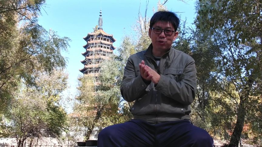 脑出血大哥用患侧手数数,手指灵活性不一般。