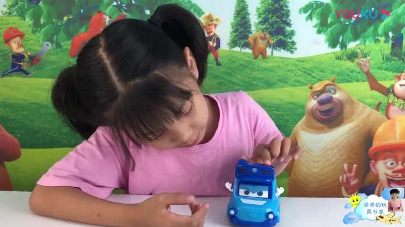 百变校巴 警长歌德手动变形趣味变脸