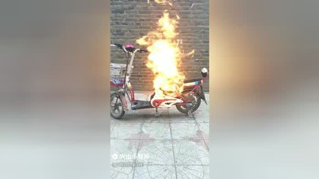 实拍那些电动车着火的瞬间,电动车防火,刻不容缓