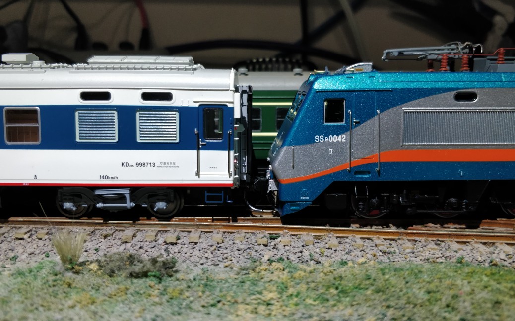 【铁路模型】 纪念京沪特快T103/4&T109/10 上局沪段SS9-0042牵引...