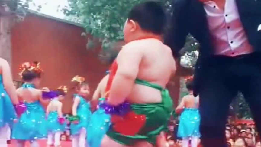 全部家长光看你了,都没顾上自己孩子!_腾讯视频