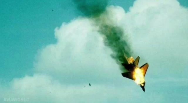 战争实录 一架俄罗斯军机被乌军击落 成功去军事化