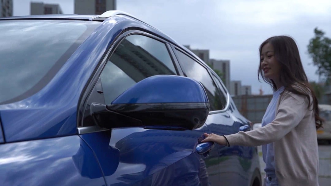 安全体验升级!WEY VV6 CTA倒车侧向警告功能一探究竟!