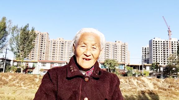 农村老人在6个孩子家轮着住,在谁家住的最舒服?听老人咋说