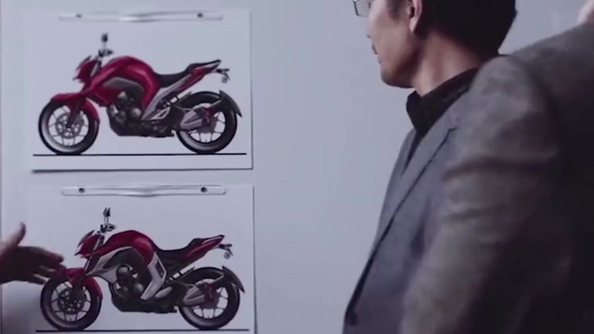 我国又一中量级街车!四活塞卡钳,599CC四缸引擎,双排气更耀眼