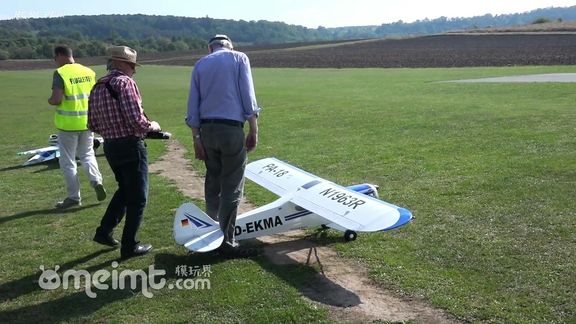 巨型的 RC 遥控模型