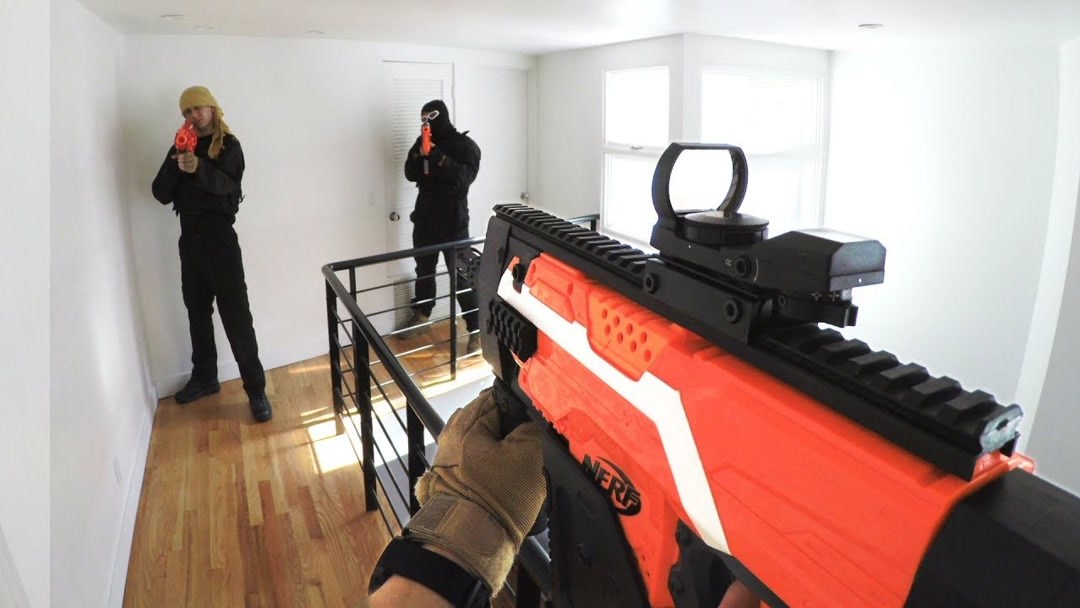 真人CS:第一人称视角激情对战,精彩刺激不容错过!