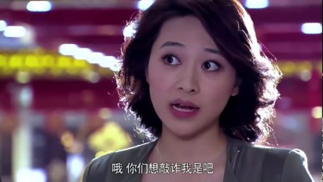 女子趾高气昂,当售货员的面摔碎翡翠手镯,售货员:101万3千