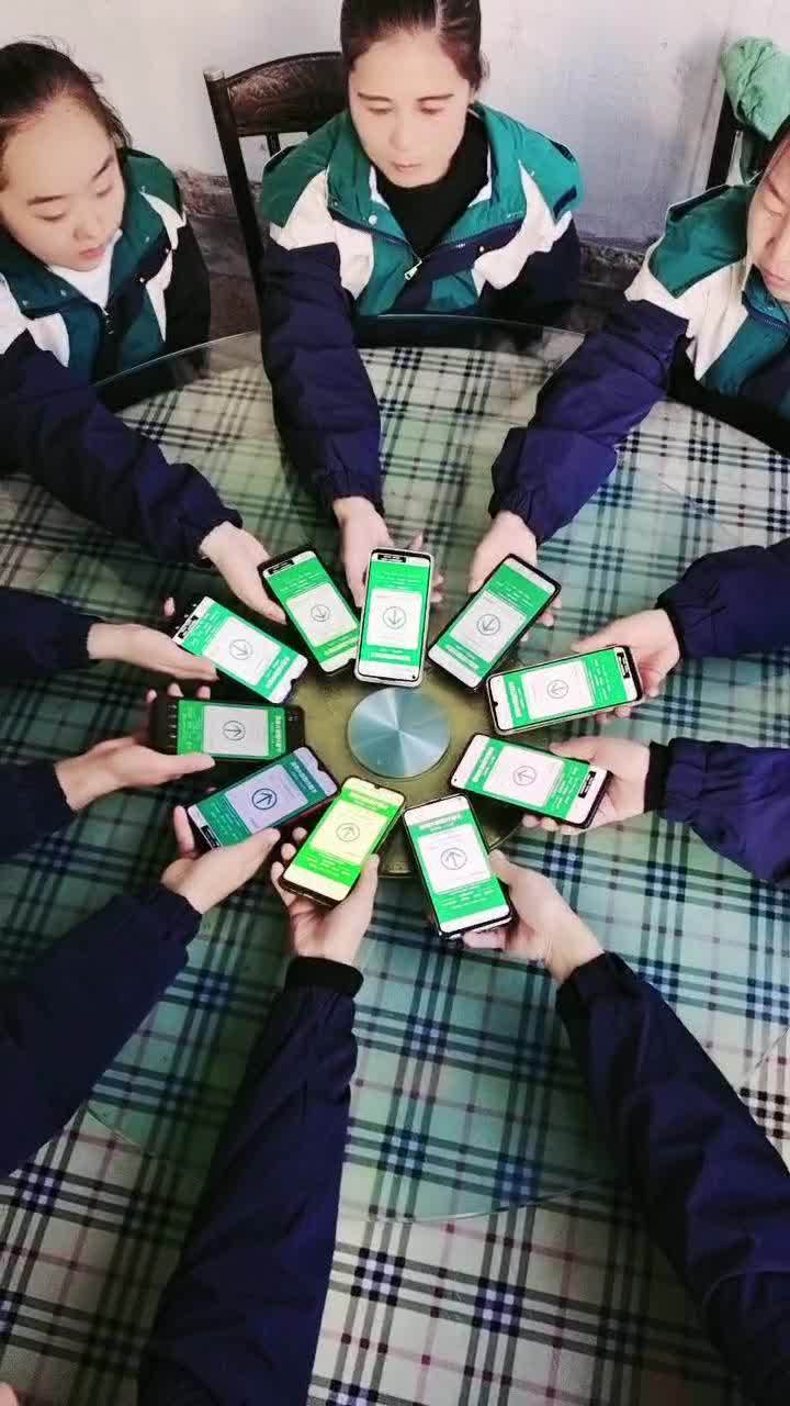 ...前请先出示行程码和洛康码!特殊时期,特殊对待,我的都是绿的,你的呢?