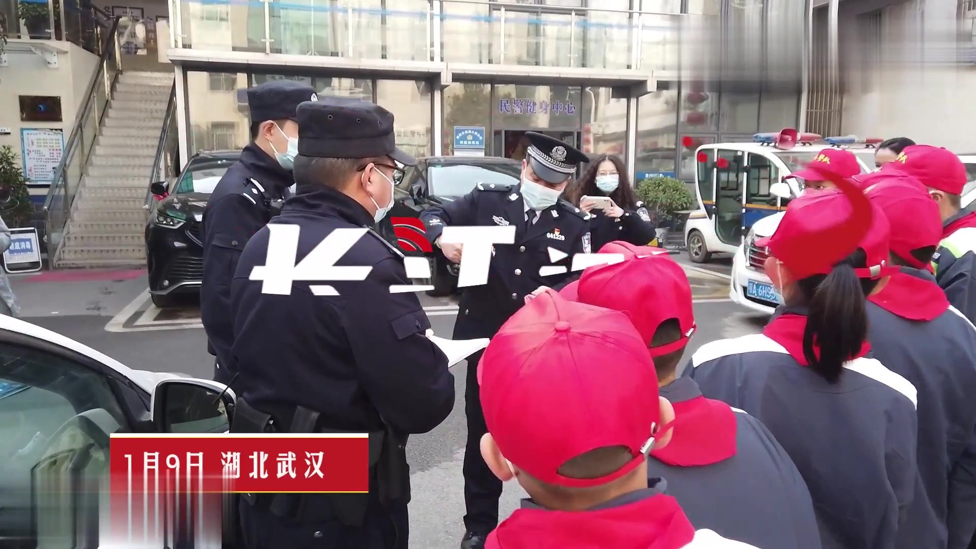 小学生走进派出所,过把"警察瘾"