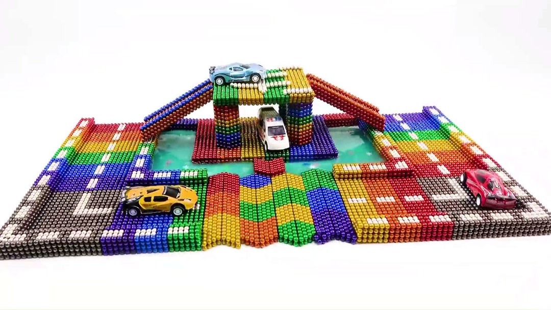 DIY -用20000颗巴克球、汽车玩具制作的公路交通模型!