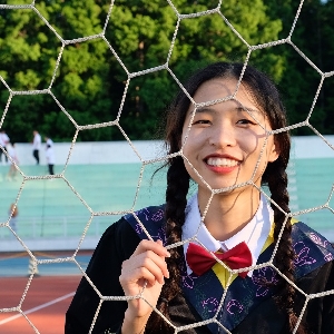 张女士今天更博学了吗 