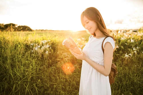 爱蜜达彻薇萝拉 