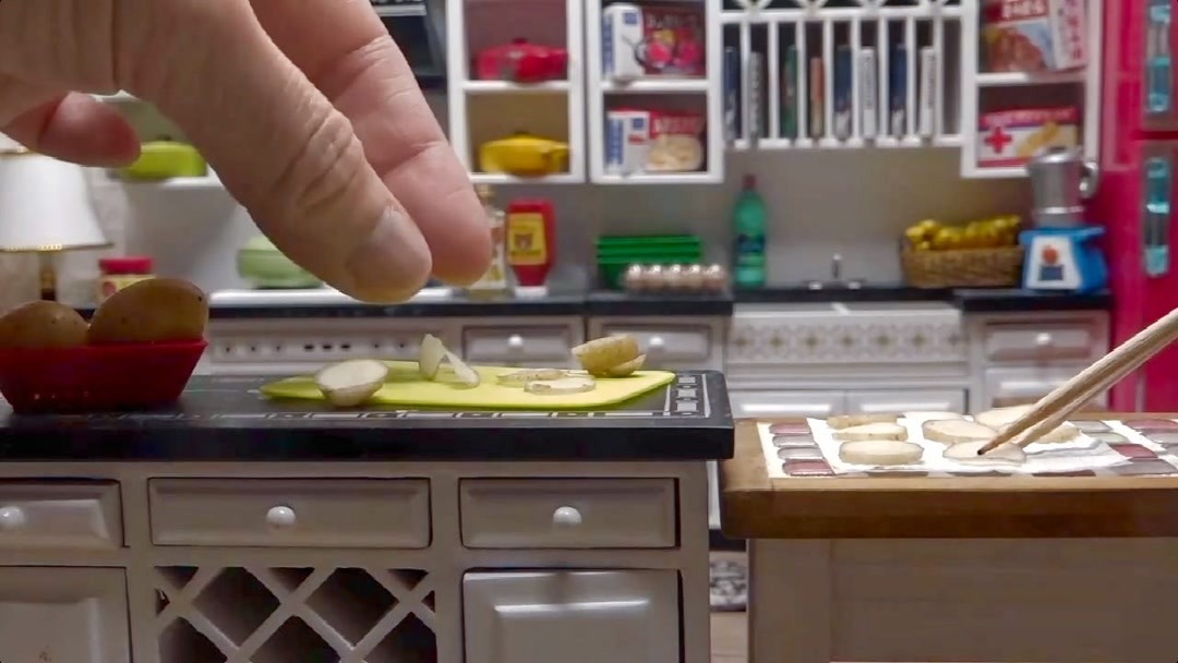 迷你厨房:定格动画,可以吃的迷你薯片!