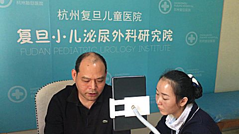 黄勇远程会诊微信视频《肥胖儿小弟弟“隐形消失”是怎么回事》