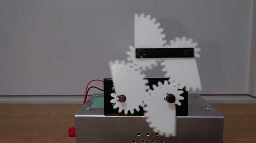 神奇的齿轮传动,真有意思,我看半天都没眨眼