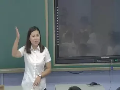 【获奖】人教版初二八年级地理下册第五章 中国的地理差异-邱老师...