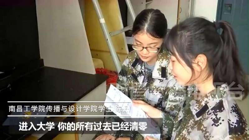 毕业生手写200封信件传递校园情