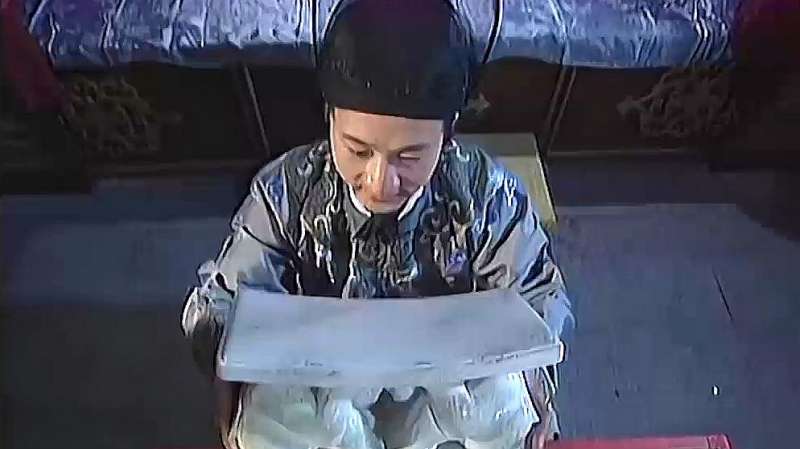 太子用过的玉枕突然开口说话,吓晕了小太监