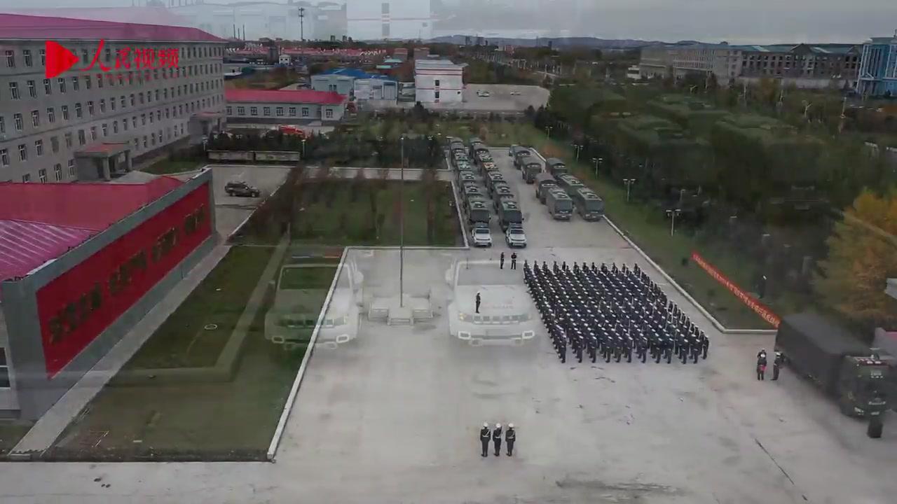 ...庆生、为绿色出征"---大兴安岭森林消防支队隆重举行主题升国旗仪式