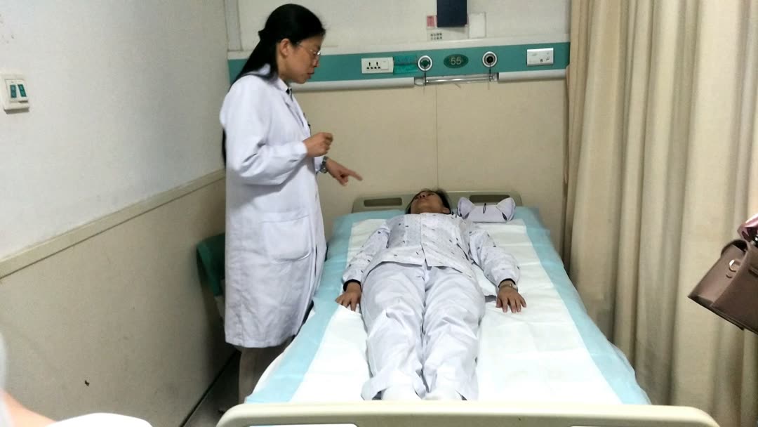 脑梗死偏瘫患者肢体康复训练