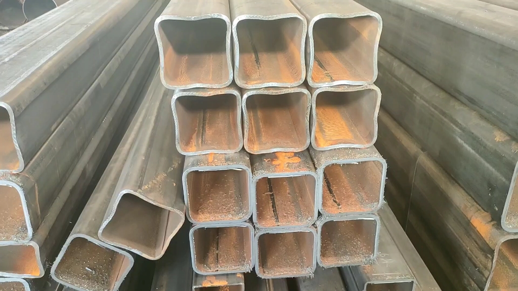 大口径无缝方矩管生产加工