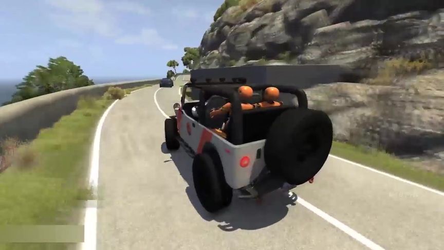 驾驶汽车不系好安全带 那结果就是翻车飞出去 拟真车祸模拟