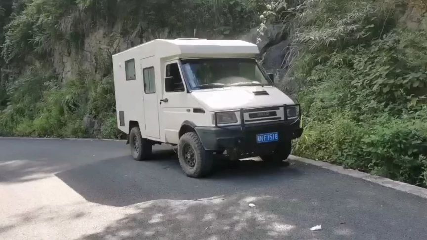 依维柯2045方仓,最实用的改装!自改房车!