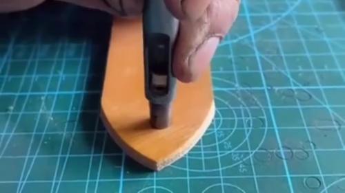 纯手工皮带制作现场,手艺人的技术没话说,看到成品惊到我了!