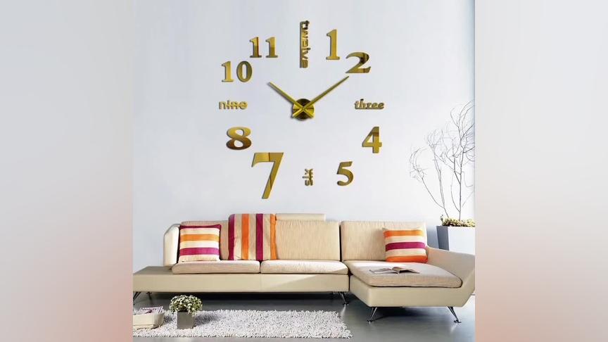 装饰钟表主要是装饰作用,装饰空白的墙面,让空间更有层次感