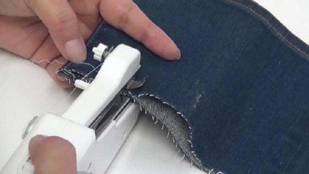 日本发明迷你缝纫机,小巧外形便于手持,装上4节5号电池轻松开工!