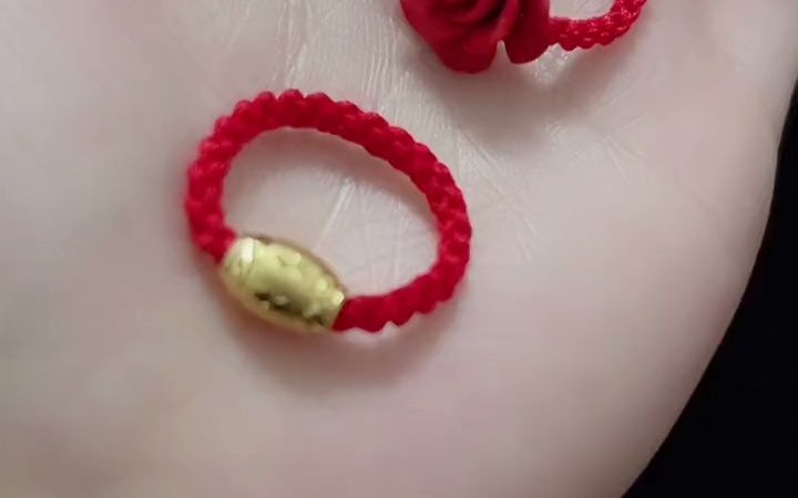 手工编织无痕戒指的编法,学会了在也不用去金店了