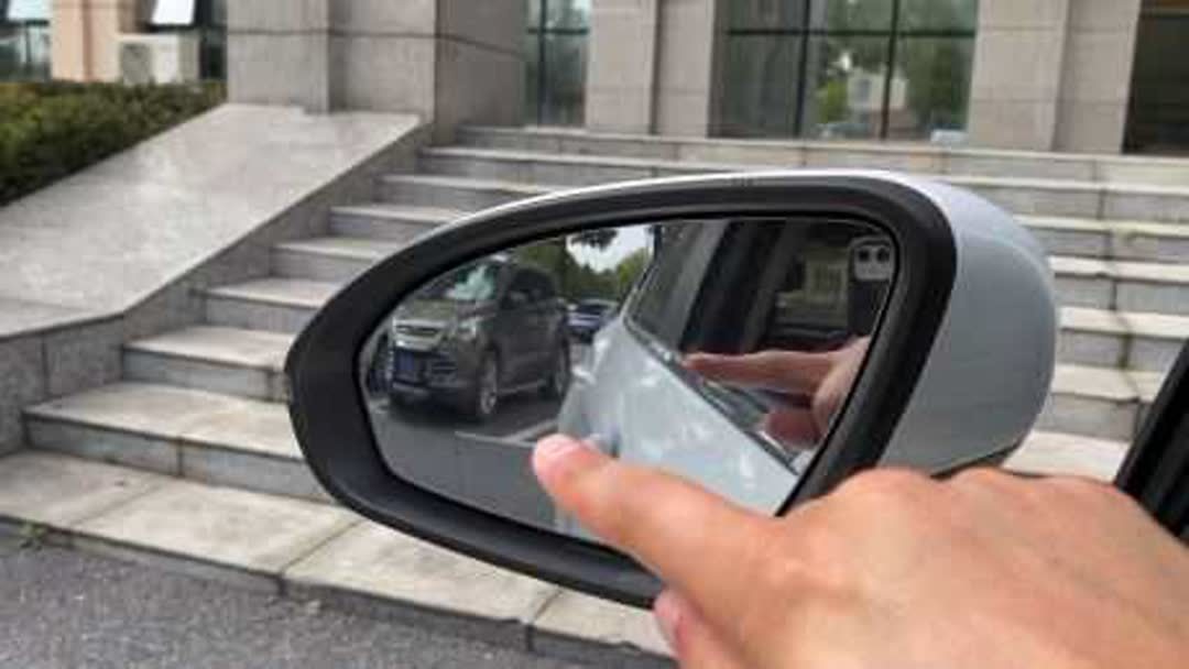 超实用的现实版倒车入库,掌握技巧,新手也能快速停车