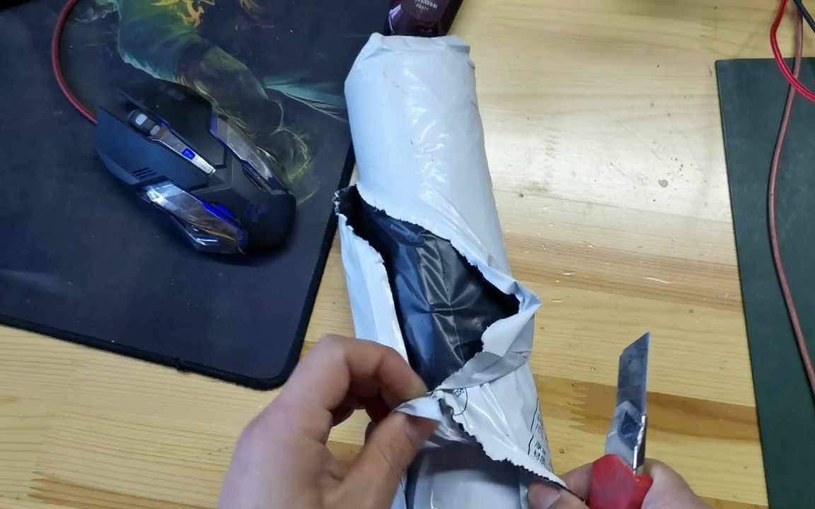 15块钱买了个大鼠标垫!上面全是软件的快捷键!你说方便不方便