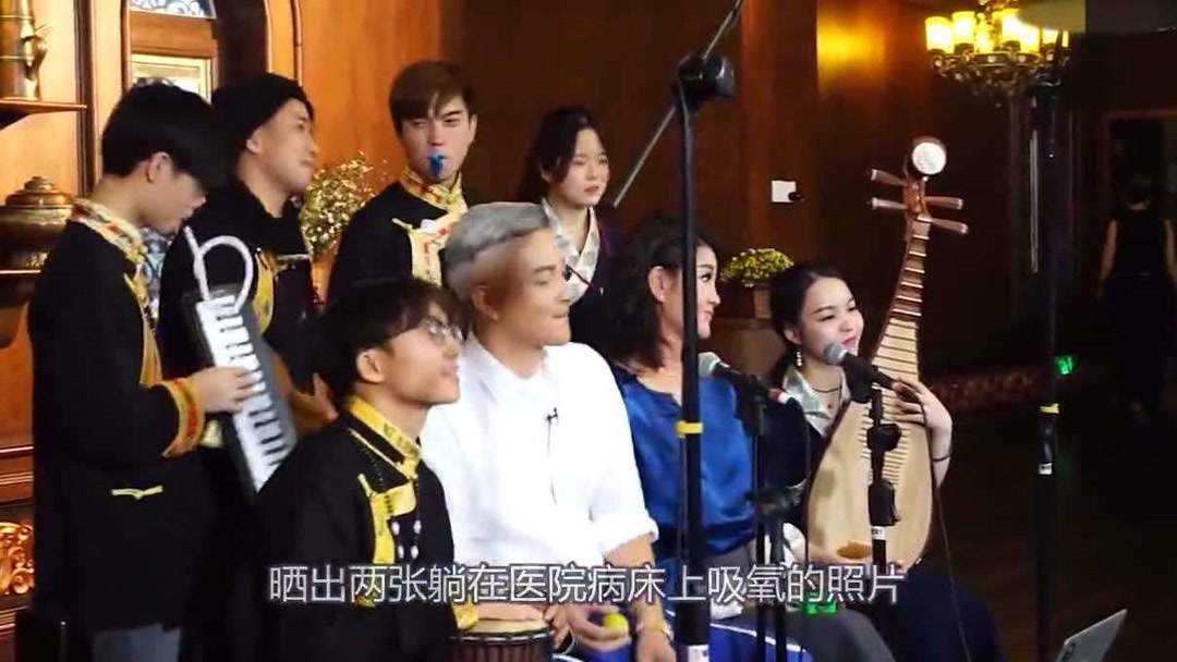 “过气”明星吸氧照曝光,面色苍老吓到众人,只怪年轻不懂事