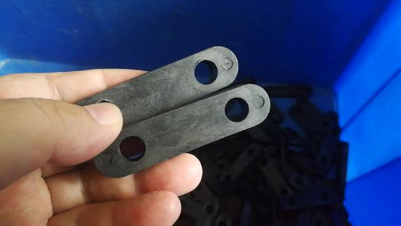 沙发家具用垫片,龙三塑胶标准件生产制造!