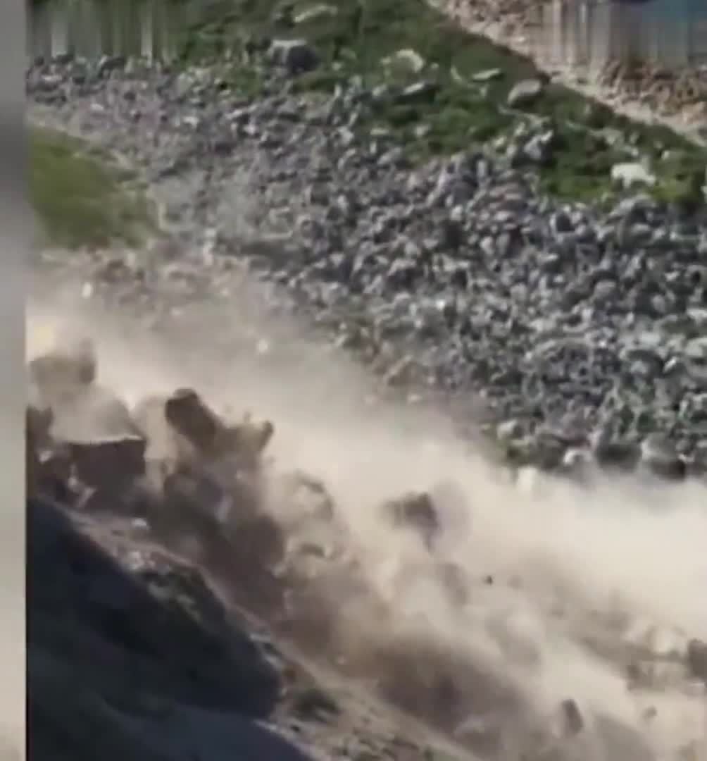 游客用手机记录下这一幕,至今科学无法解释!