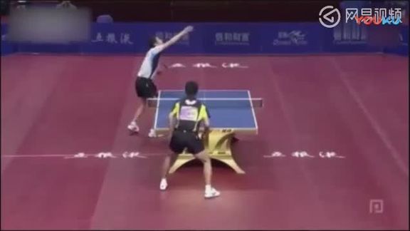 许昕对战张继科,科科失误没拿稳拍子飞远,许昕当场大笑!