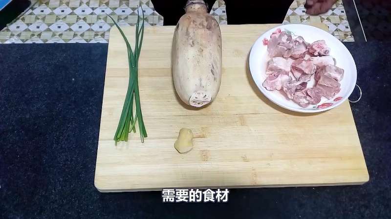 莲藕炖排骨,鲜香美味,营养丰富,好吃不油腻